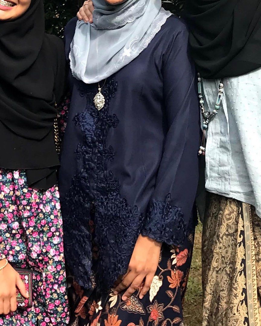 Navy Blue Kebaya Top, Women's Fashion, Muslimah Fashion, Tops on Carousell