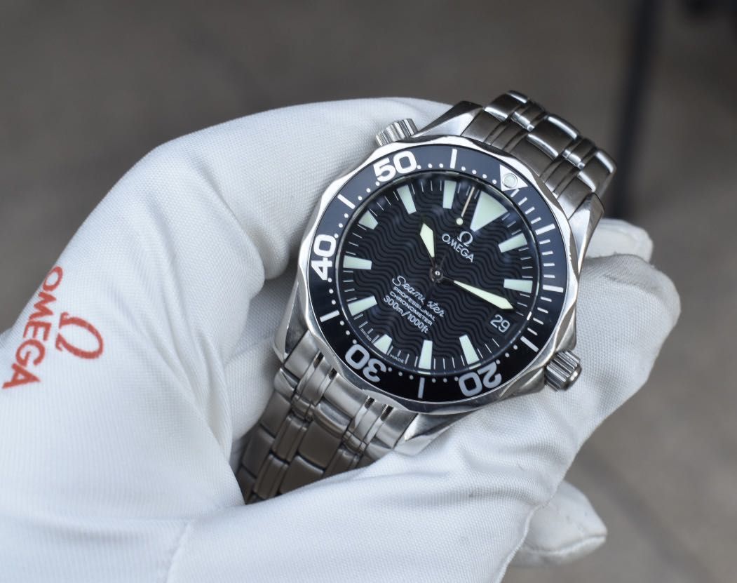 Omega Seamaster 300 2252.50.00 Peter Blake, Luxury, Watches on Carousell