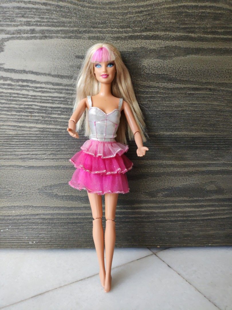 Original Barbie dolls, Hobbies & Toys, Toys & Games on Carousell