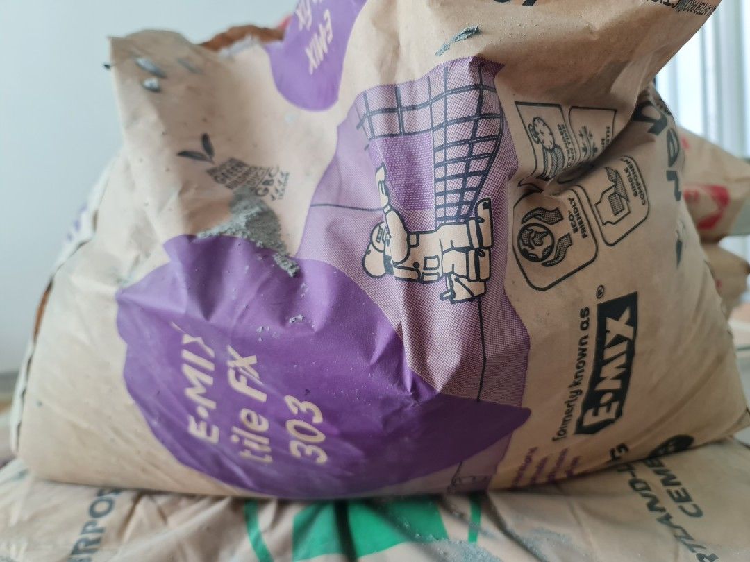 Pro Screed/ Mulit purpose cement/ Emix 303, Everything Else on Carousell