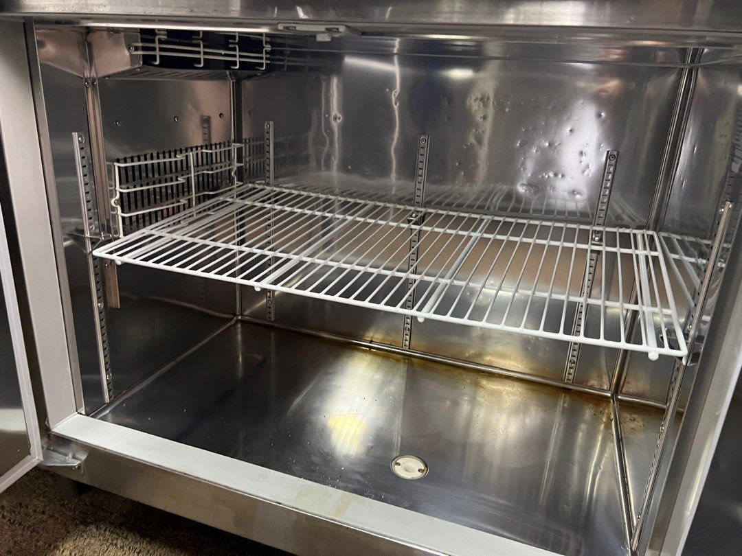 Sanyo 2 Doors Pillarless Counter Chiller, TV & Home Appliances, Kitchen ...