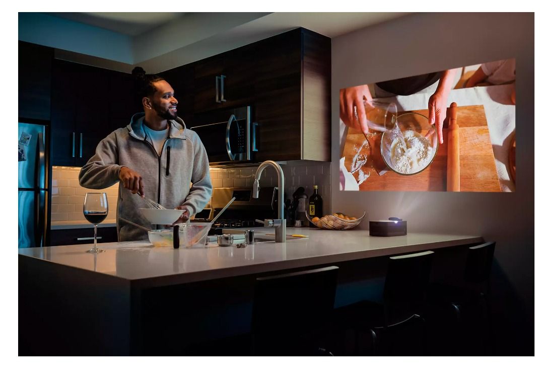 Short-throw projector (Philips UST Screeneo U4), TV & Home Appliances ...