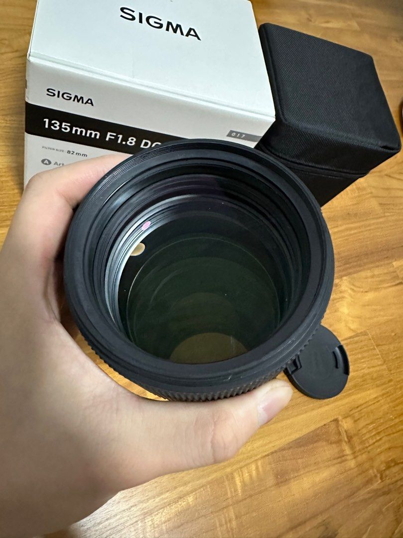sigma 135mm f1.8 art of canon, Photography, Lens & Kits on Carousell