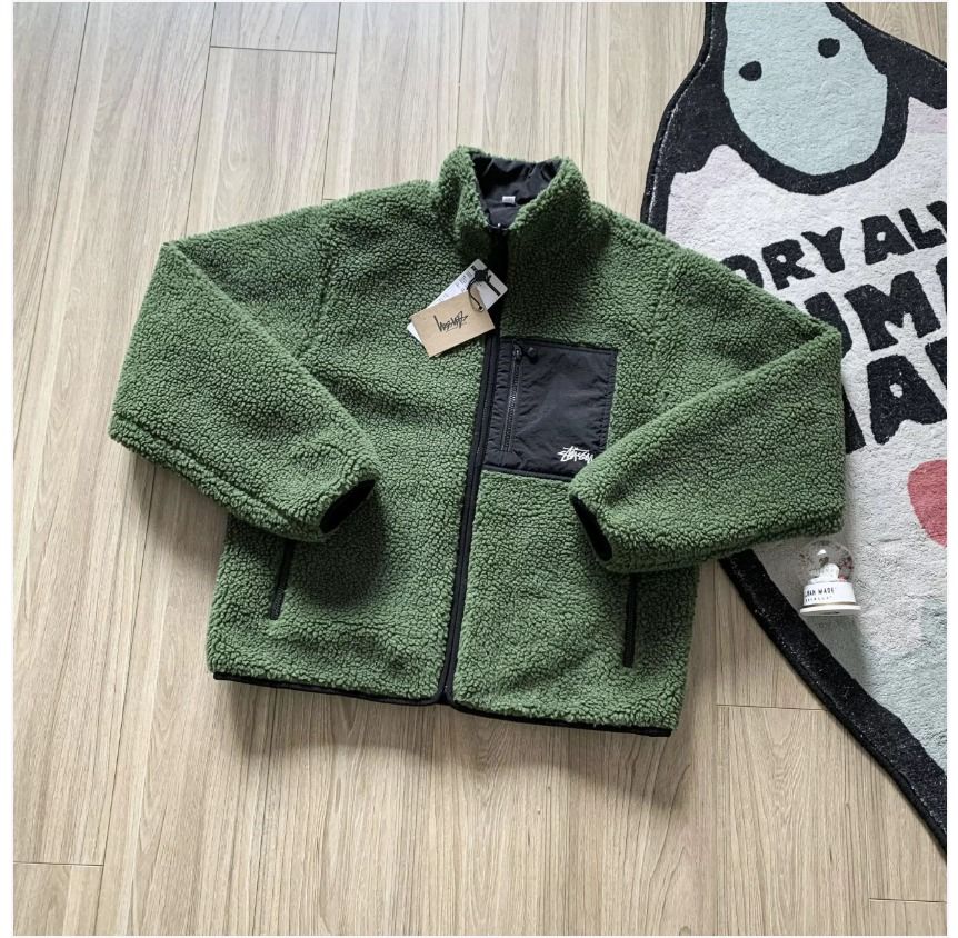 Stussy 8 Ball Fleece/Sherpa (Reversible), Men's Fashion, Activewear on Carousell
