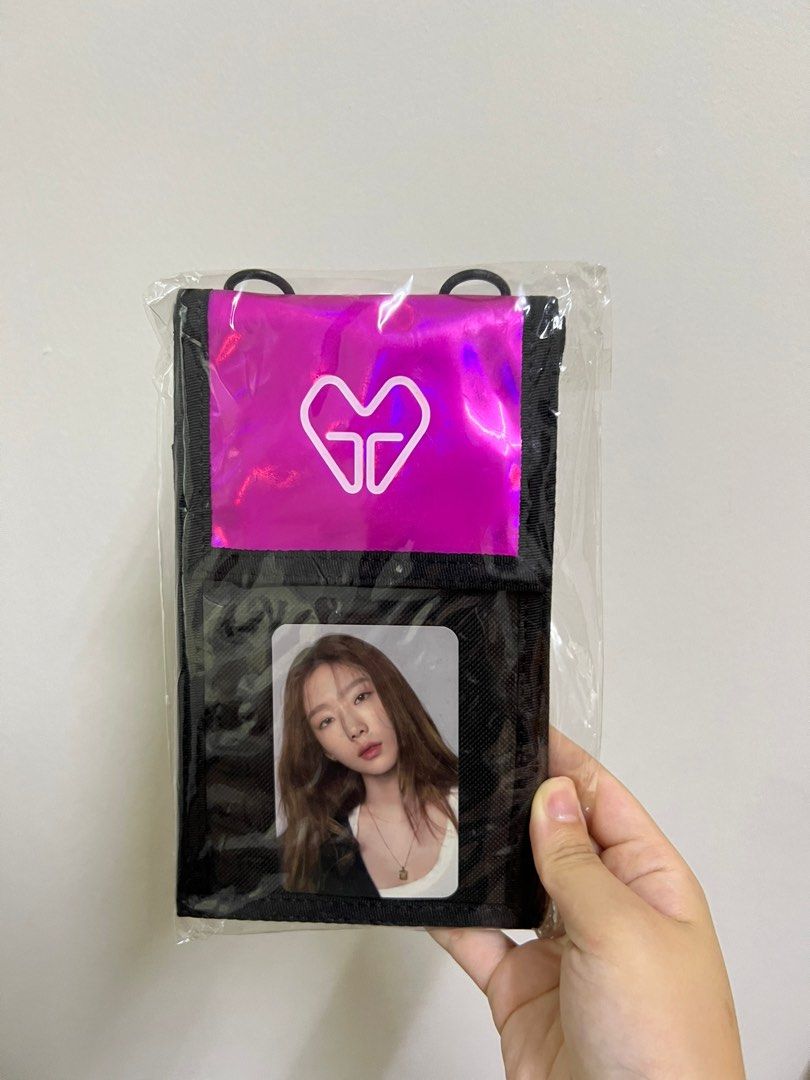 Taeyeon Concert Ticket Holder & Photocard, Hobbies & Toys, Memorabilia ...