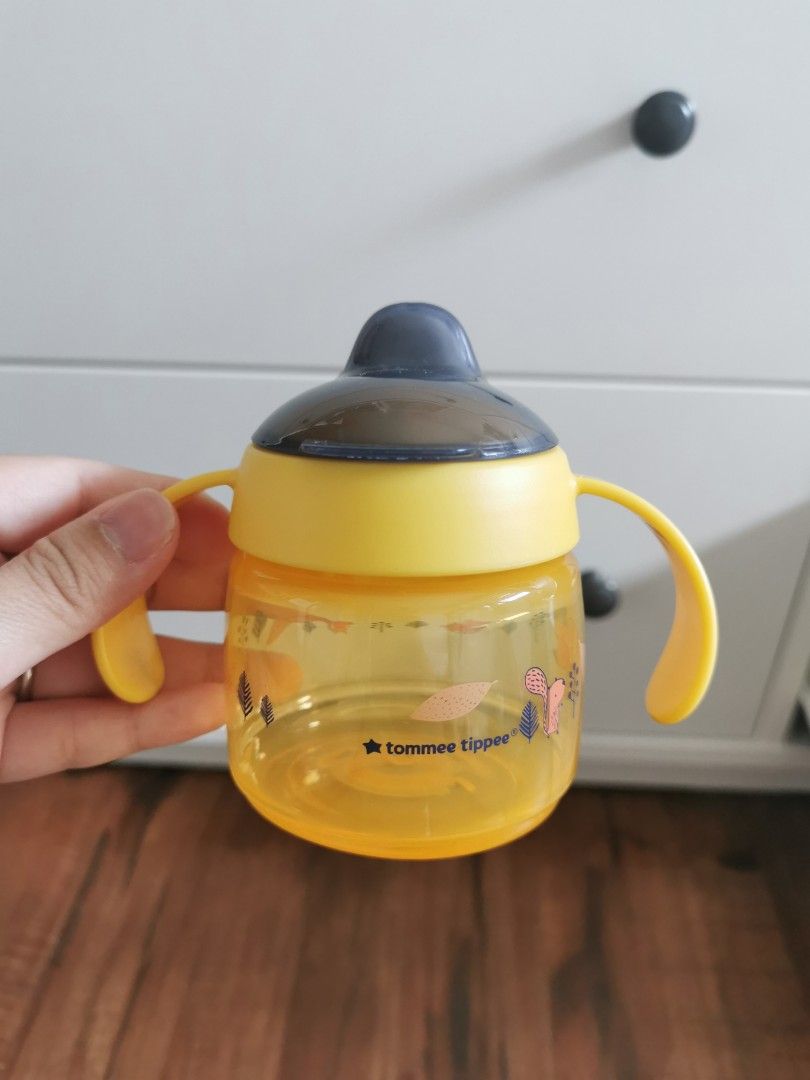 Tommee tippee sippy cup, Babies & Kids, Nursing & Feeding, Weaning ...