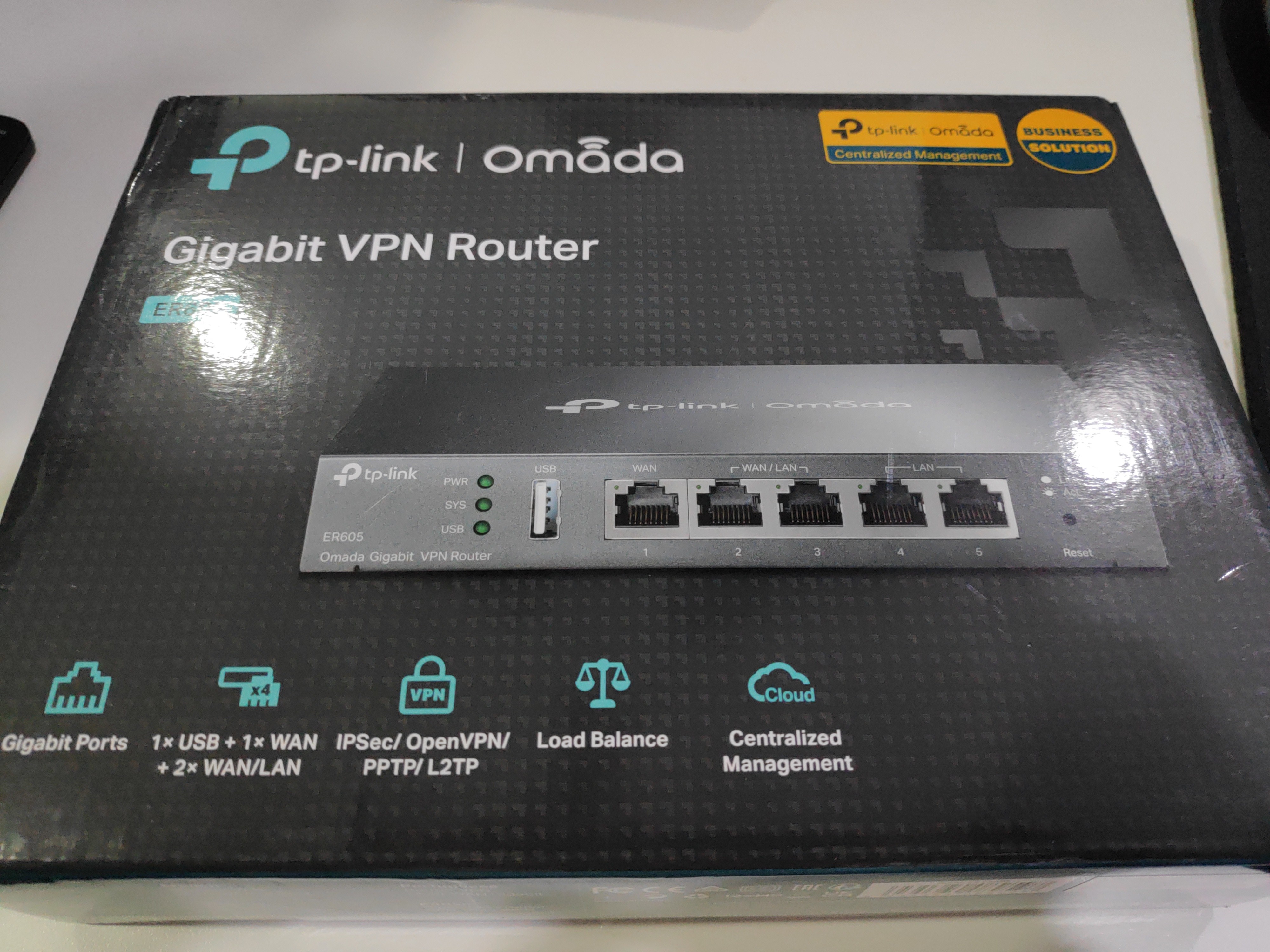 TP-Link TL-ER605 router load balancer, Computers & Tech, Parts ...