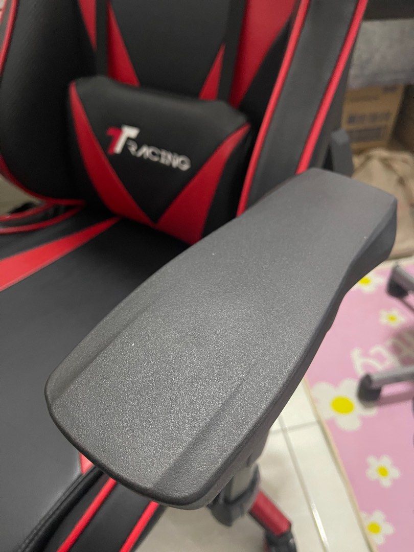Ttracing Swift X 2020 Gaming Chair, Furniture & Home Living, Furniture ...