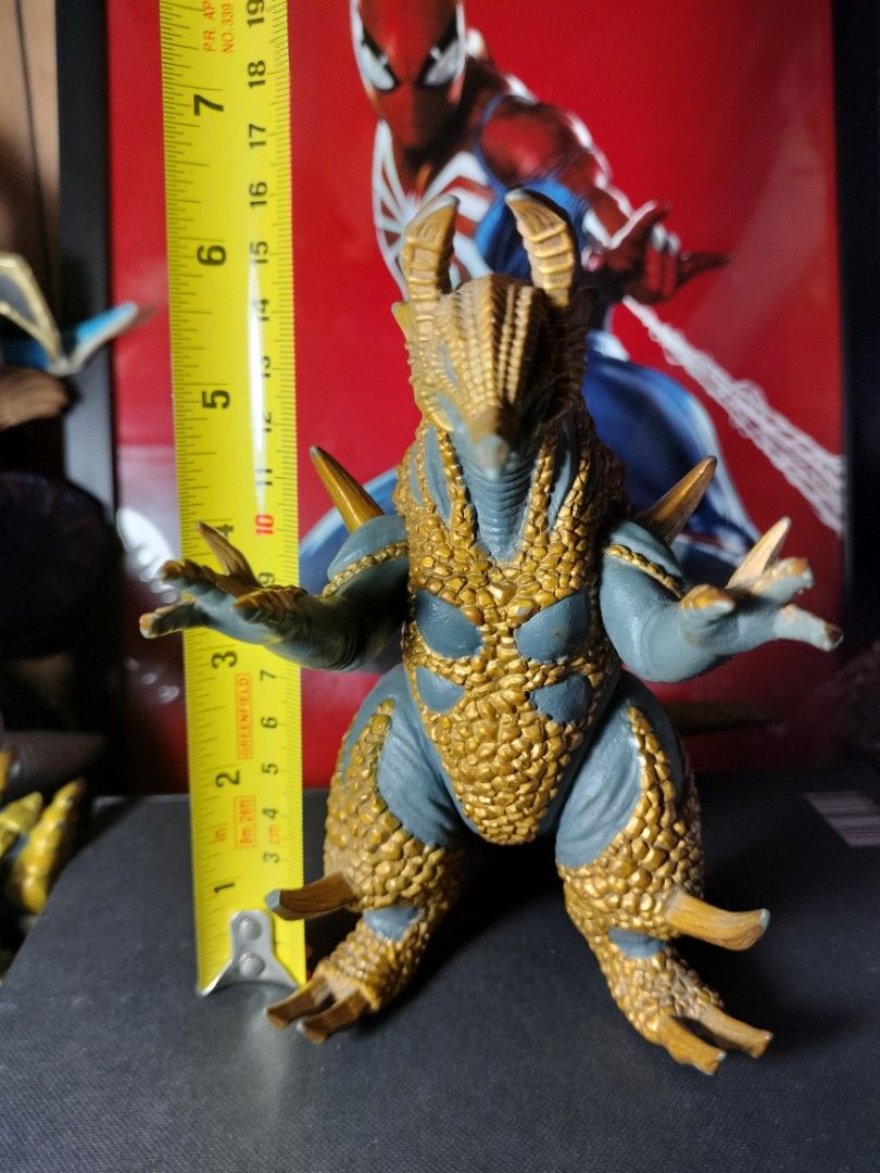 ULTRAMAN KAIJU 2008 GOLDRAS BANDAI ULTRA MONSTER SERIES, Hobbies & Toys ...