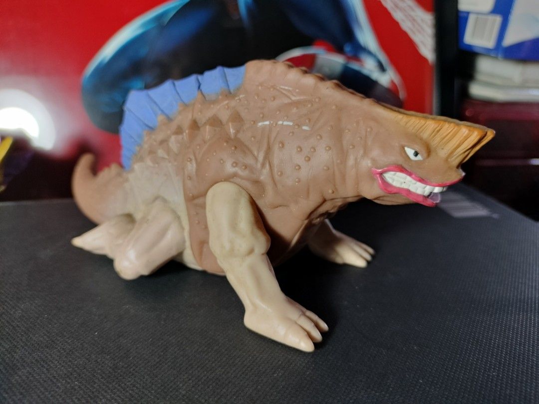 ULTRAMAN KAIJU ULTRA MONSTER GAVADON 2013, Hobbies & Toys, Toys & Games ...