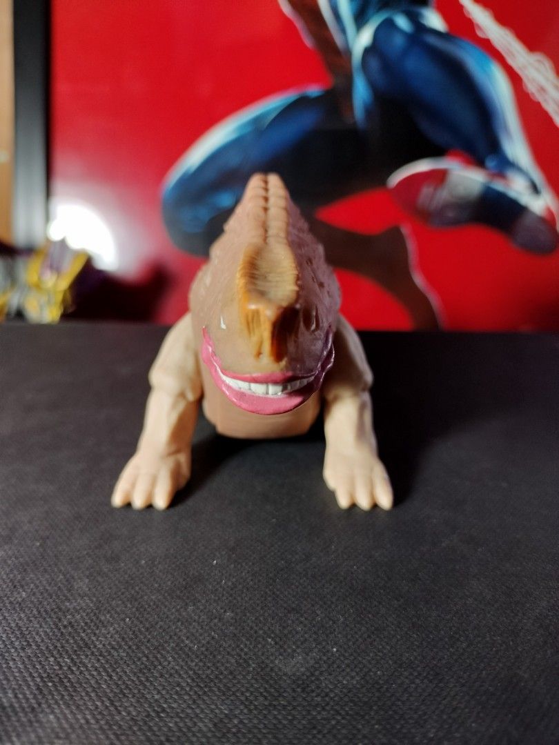 ULTRAMAN KAIJU ULTRA MONSTER GAVADON 2013, Hobbies & Toys, Toys & Games ...