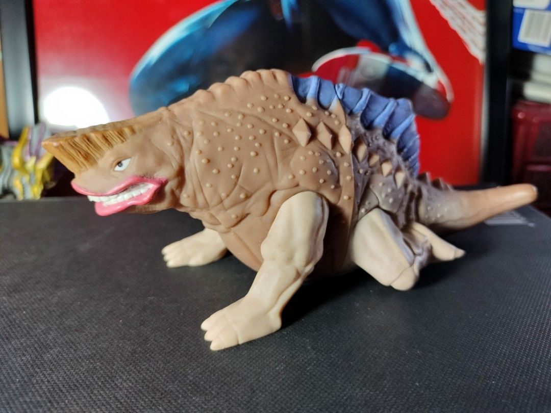 ULTRAMAN KAIJU ULTRA MONSTER GAVADON 2013, Hobbies & Toys, Toys & Games ...