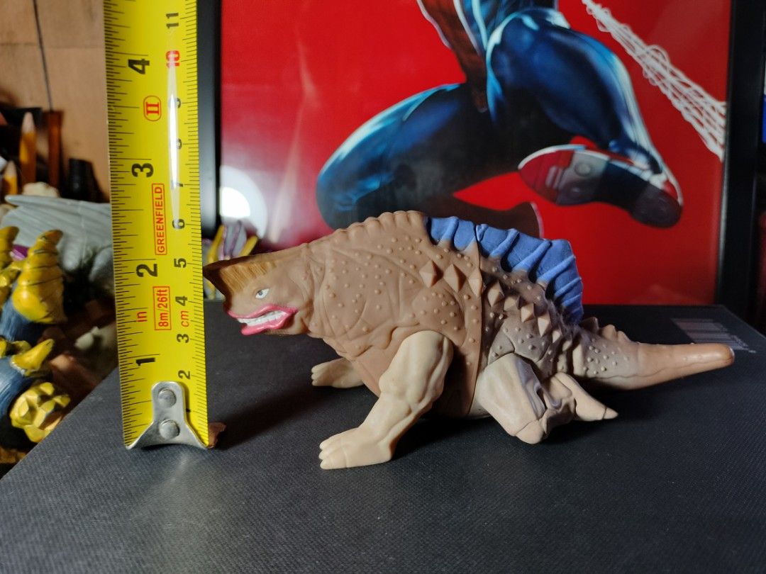 ULTRAMAN KAIJU ULTRA MONSTER GAVADON 2013, Hobbies & Toys, Toys & Games ...