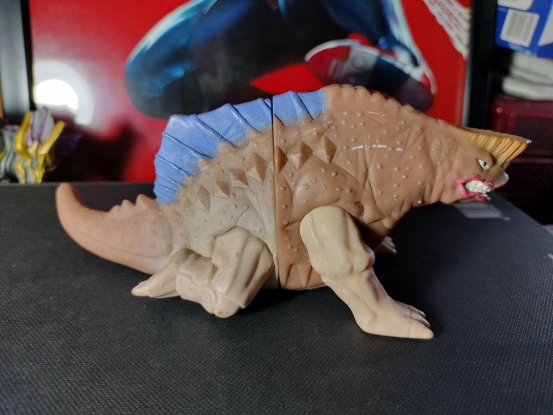 ULTRAMAN KAIJU ULTRA MONSTER GAVADON 2013, Hobbies & Toys, Toys & Games ...