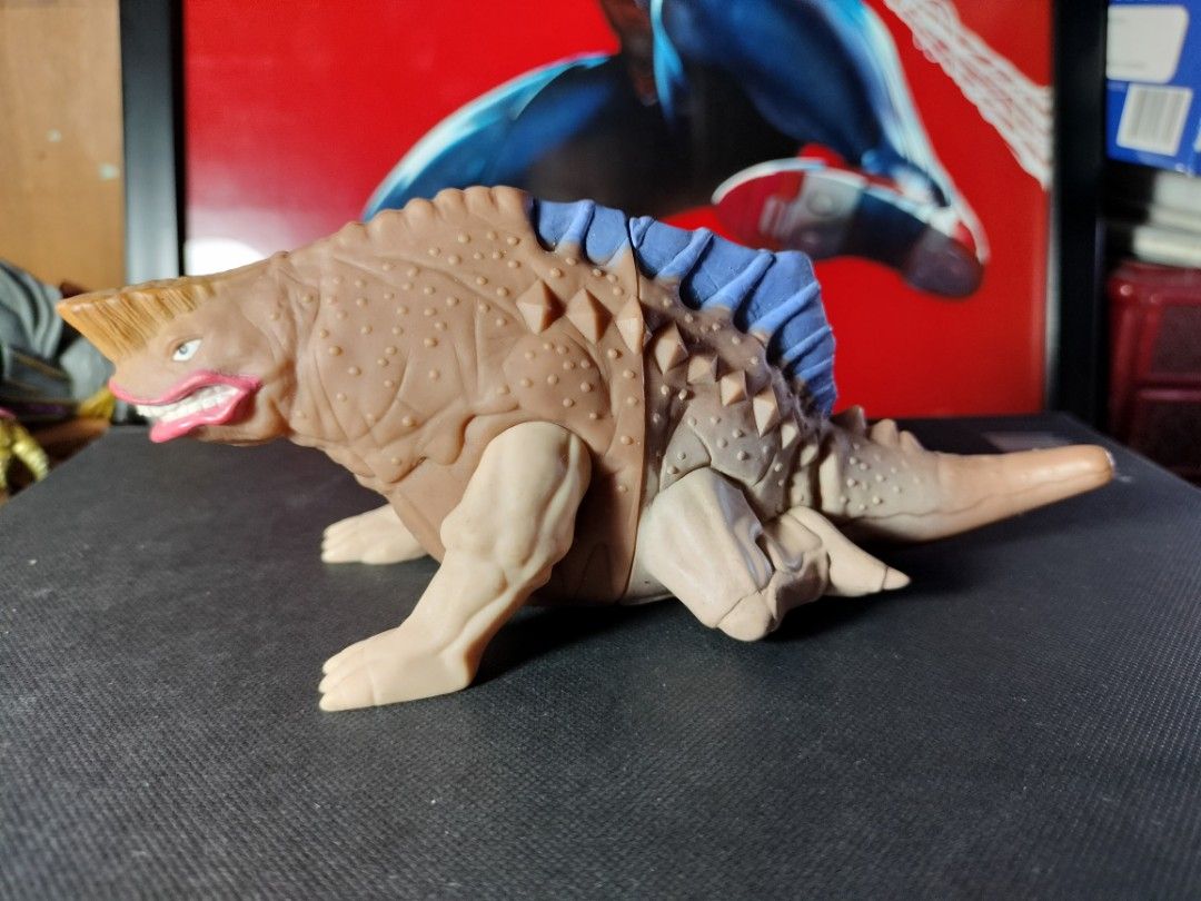 ULTRAMAN KAIJU ULTRA MONSTER GAVADON 2013, Hobbies & Toys, Toys & Games ...