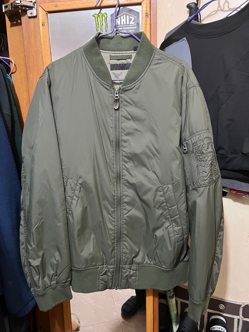 Uniqlo MA1, 男裝, 外套及戶外衣服 - Carousell