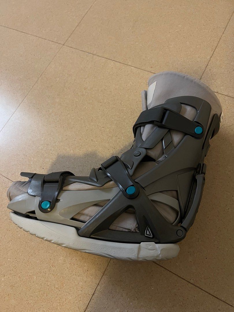 VACOped Short Achilles Injury / Fracture Walking Boot - right side ...