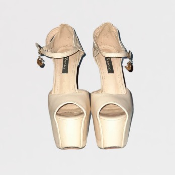 Venus Pageant Heels, Women's Fashion, Footwear, Heels on Carousell