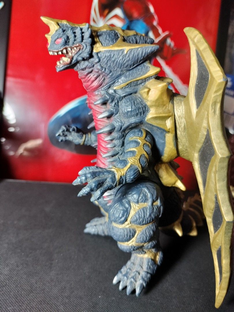 VINTAGE 1998 Bandai Ultra Kaiju Sery King of Mons 49 Ultraman Gaia ...