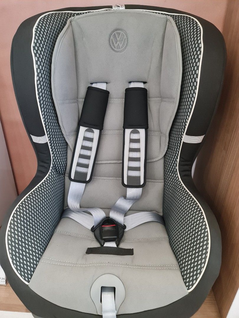 VW G1 isofix child car seat, Car Accessories, Accessories on Carousell