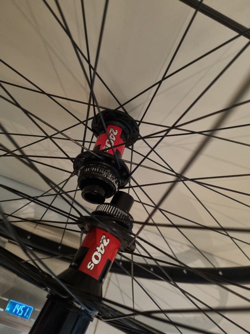 Ztr Crest and Dt240S wheelset 29er, Sports Equipment, Bicycles & Parts ...