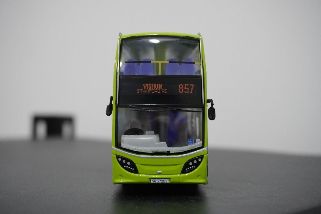 1/64 Singapore Double-Decker Bus Model, Hobbies & Toys, Toys & Games on ...