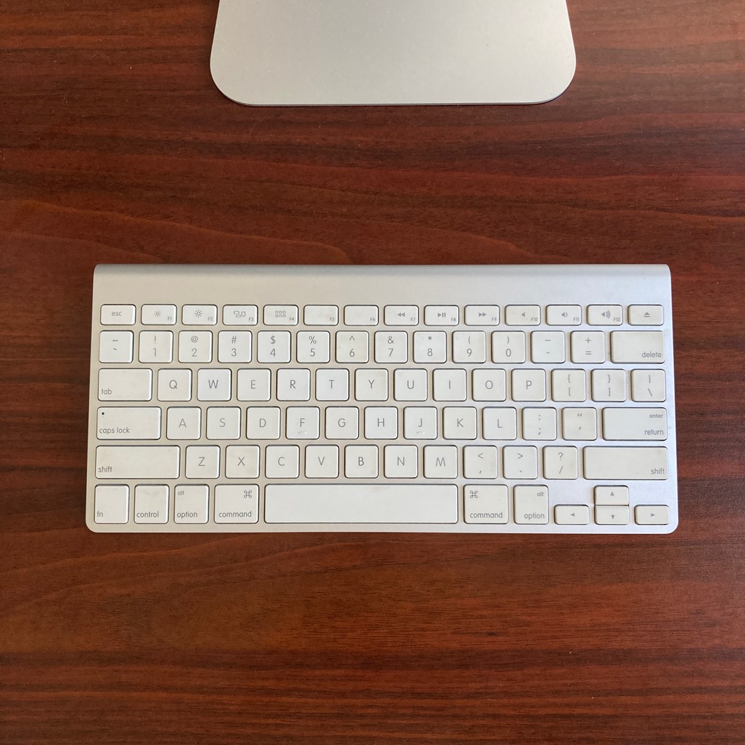 Apple Wireless Keyboard A1314 Computers And Tech Parts And Accessories Computer Keyboard On