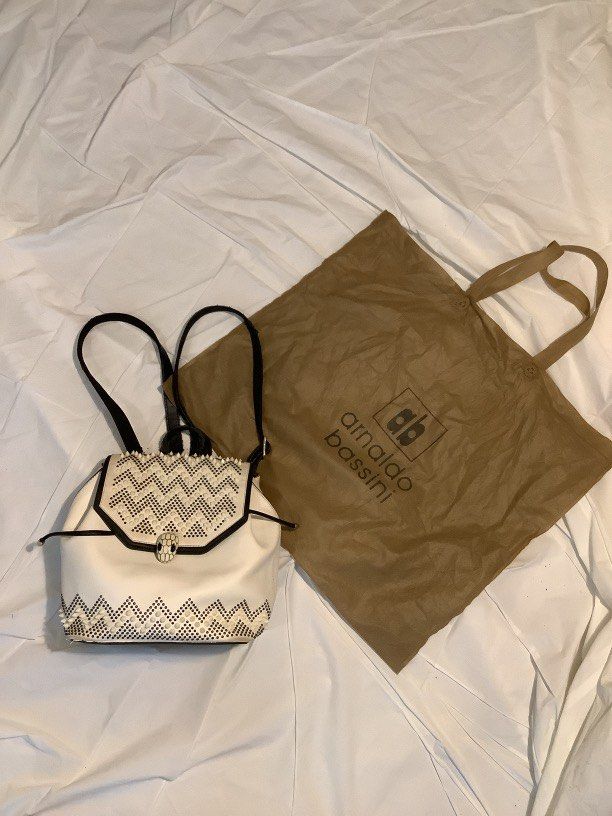 Arnaldo Bassini Bagpack Black White, Women's Fashion, Bags & Wallets ...