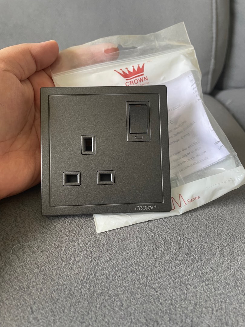 *Brand New* Crown Switches, TV & Home Appliances, Electrical, Adaptors ...