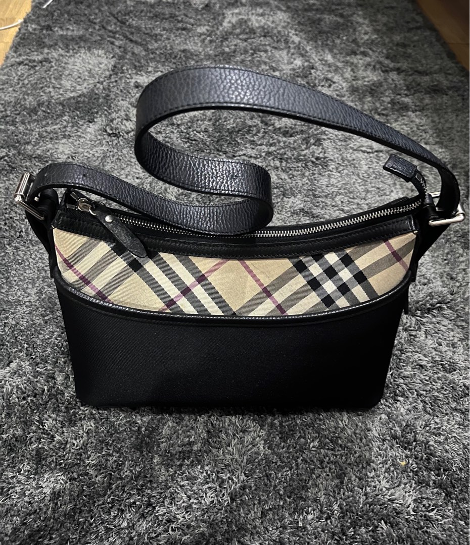Burberry Canvas, Women's Fashion, Bags & Wallets, Shoulder Bags on ...