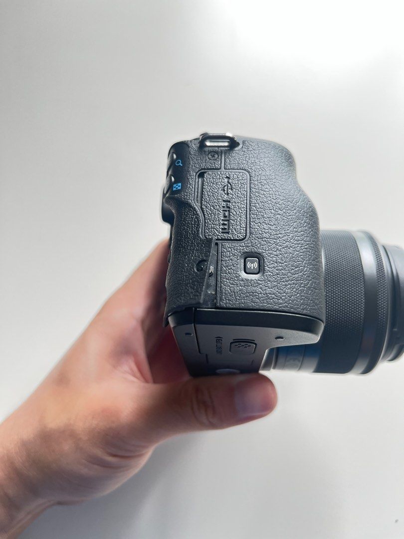 Canon EOS M50, Mobile Phones & Gadgets, Other Gadgets on Carousell