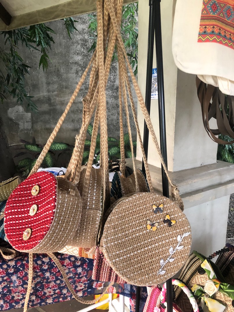 On Hand Native Abaca Bag, Women's Fashion, Bags & Wallets, Cross-body ...