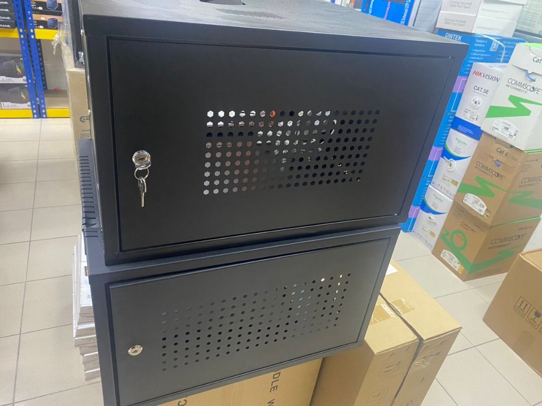 Dented New 6U Server Rack - 6U Equipment Rack - 6U 335mm(H) x 560mm(W ...