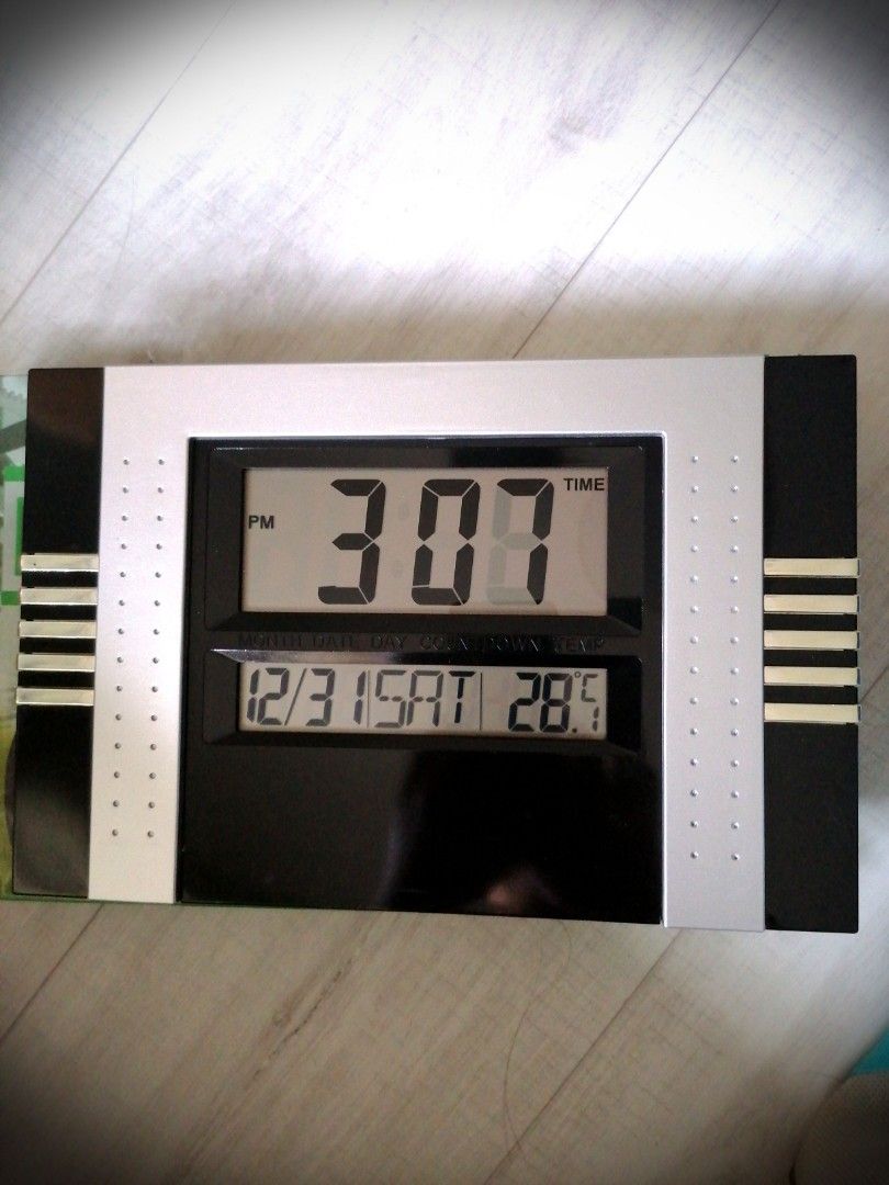 Digital Clock, Furniture & Home Living, Home Decor, Clocks on Carousell