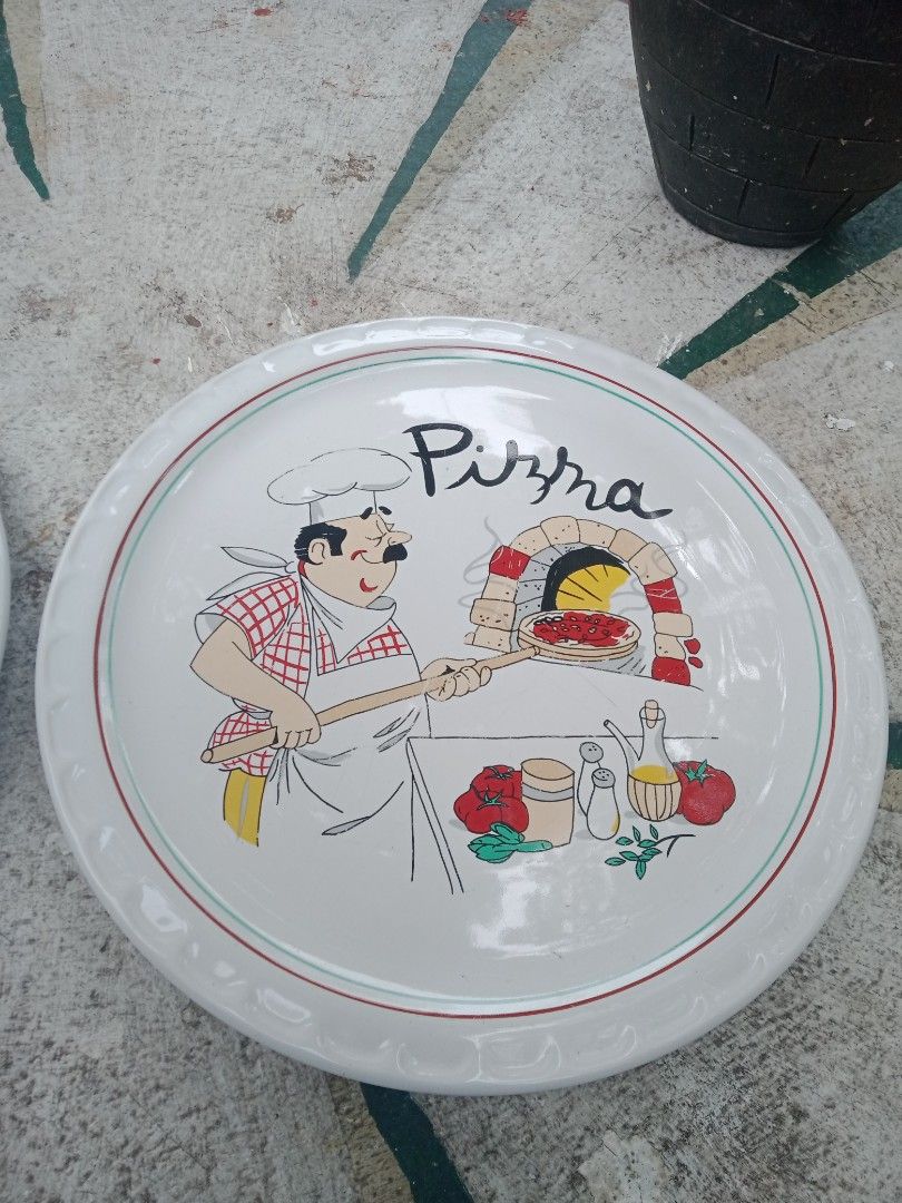 For sale vintage pizza plates, Hobbies & Toys, Memorabilia ...