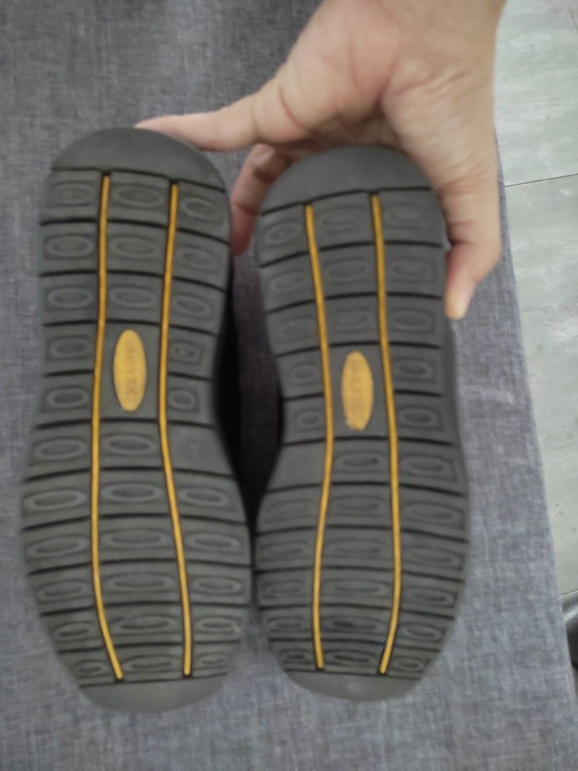 Hardytogs School Shoes, Babies & Kids, Babies & Kids Fashion on Carousell