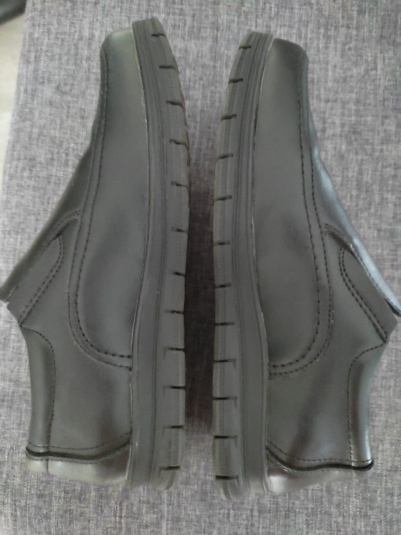 Hardytogs School Shoes, Babies & Kids, Babies & Kids Fashion on Carousell