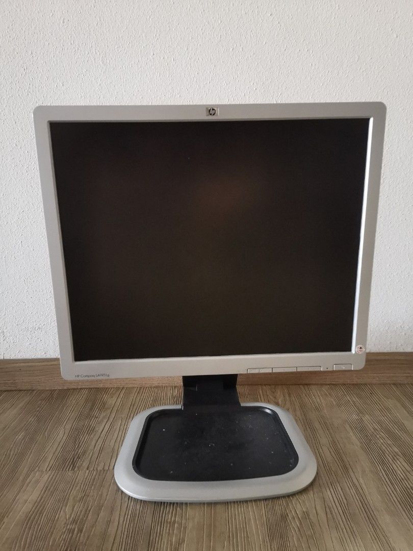 Hp 19 inch square monitor, Computers & Tech, Desktops on Carousell