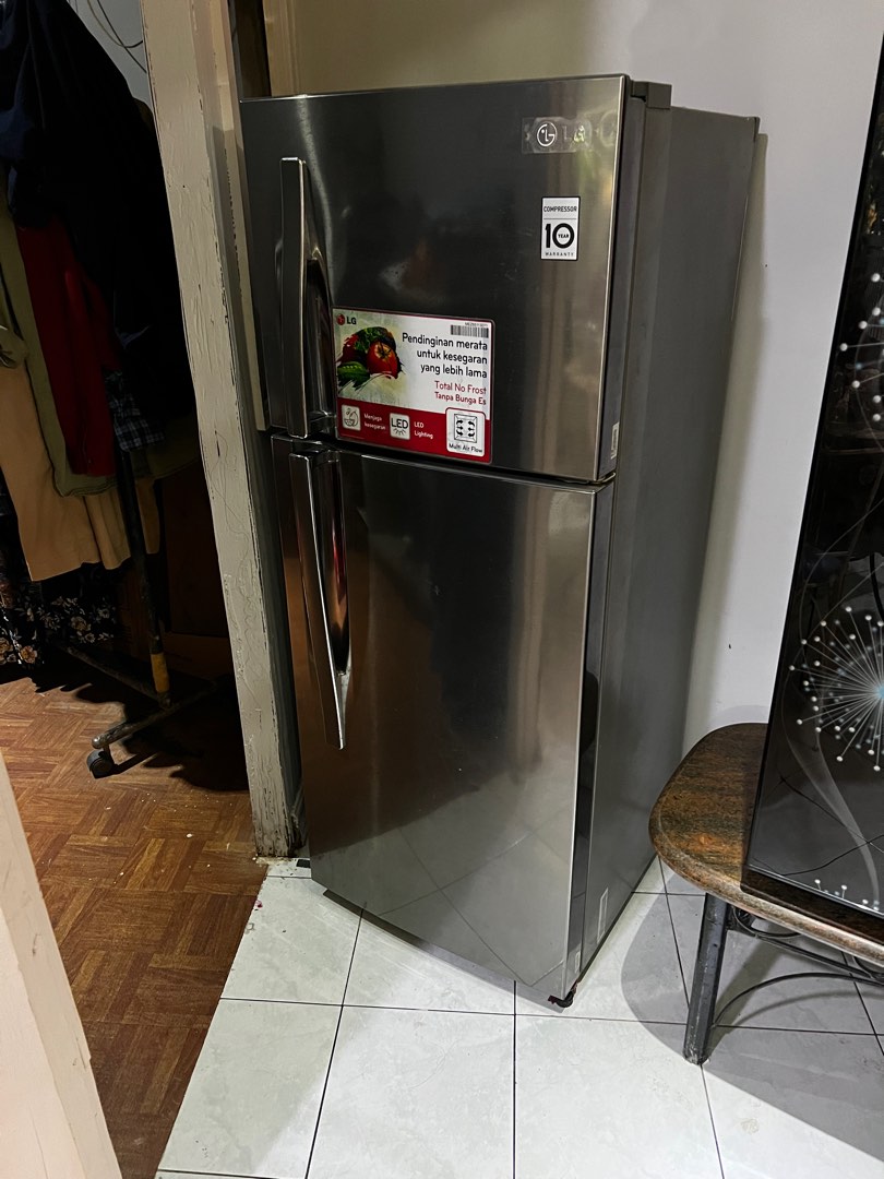 Kulkas LG 2 Pintu GN-B202RLC, Kitchen & Appliances di Carousell