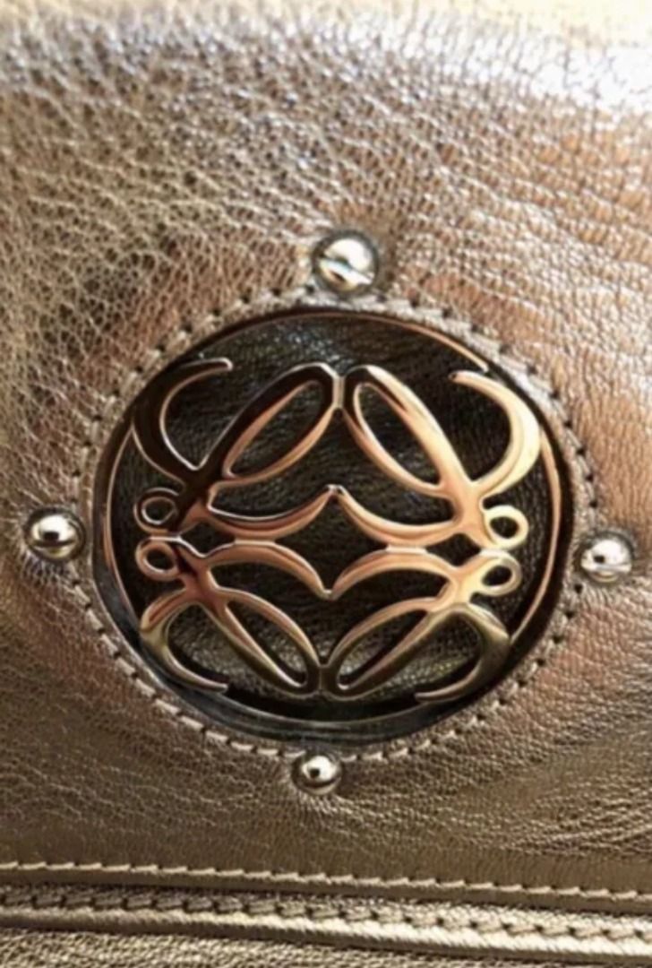 Loewe Hobo Gold Limited Edition - in mint condition (with tag), Women's ...