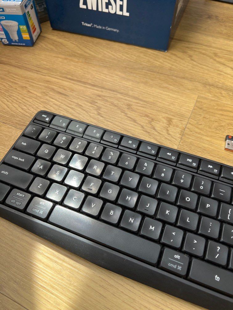 Logitech Keyboard K375, Computers & Tech, Parts & Accessories, Computer Keyboard on Carousell