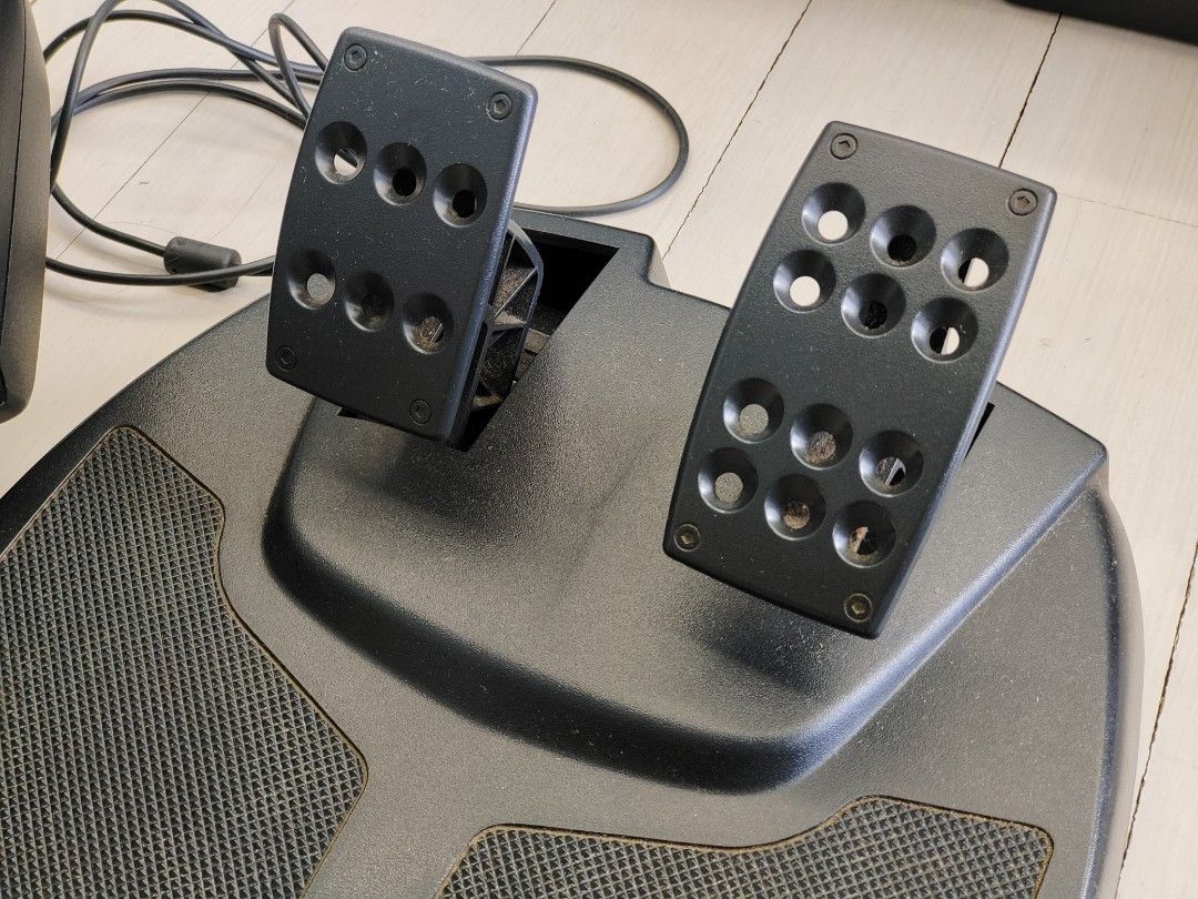 Logitech Momo Steering Wheel USB, Video Gaming, Gaming Accessories ...