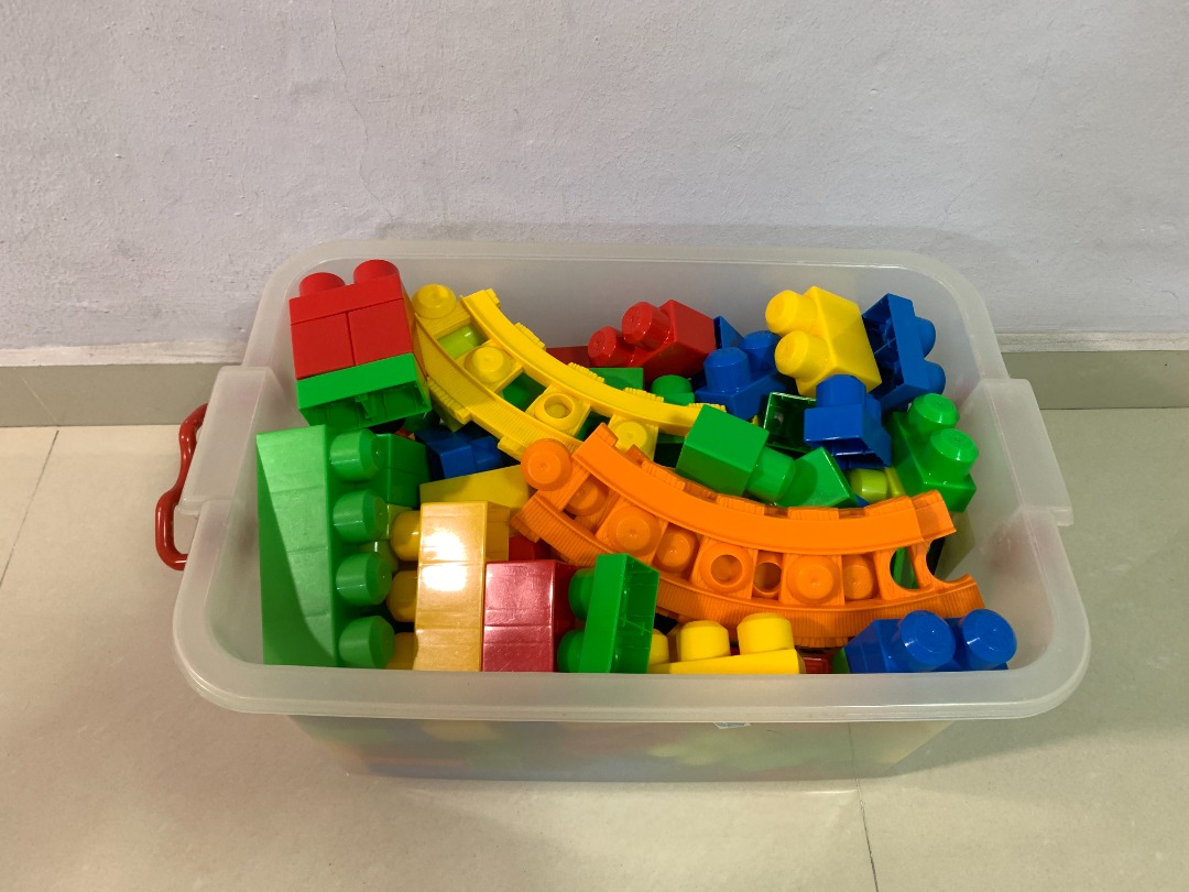 Mega Blocks set, Hobbies & Toys, Toys & Games on Carousell