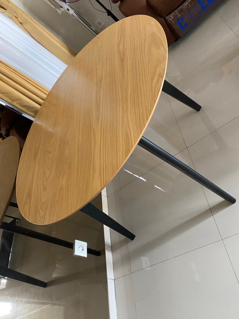 MEJA BULAT INFORMA, Perabotan Rumah di Carousell