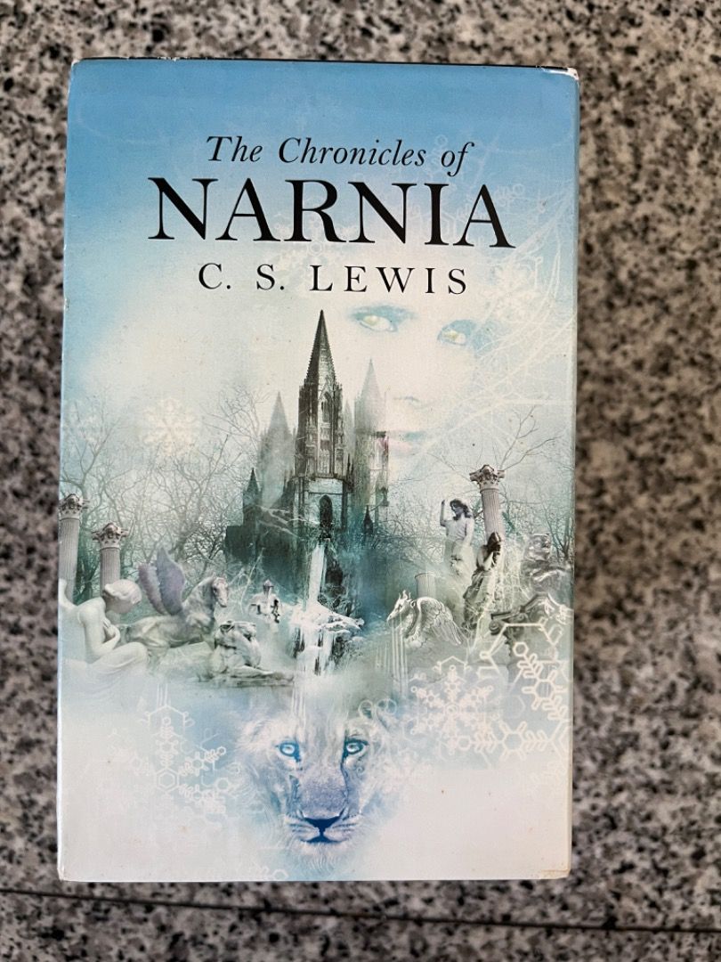 Narnia chronicles, Hobbies & Toys, Books & Magazines, Children's Books on Carousell