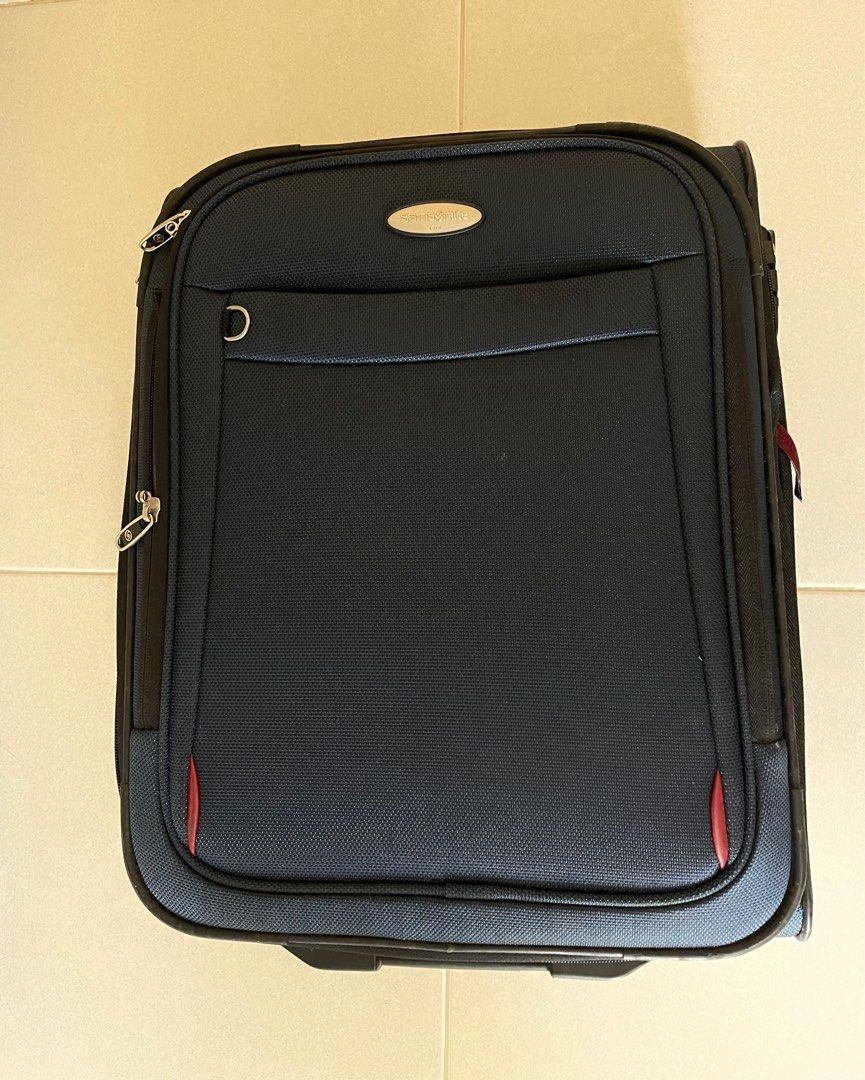 Navy blue samsonite TSA lock 2 wheel, Hobbies & Toys, Travel, Luggage ...