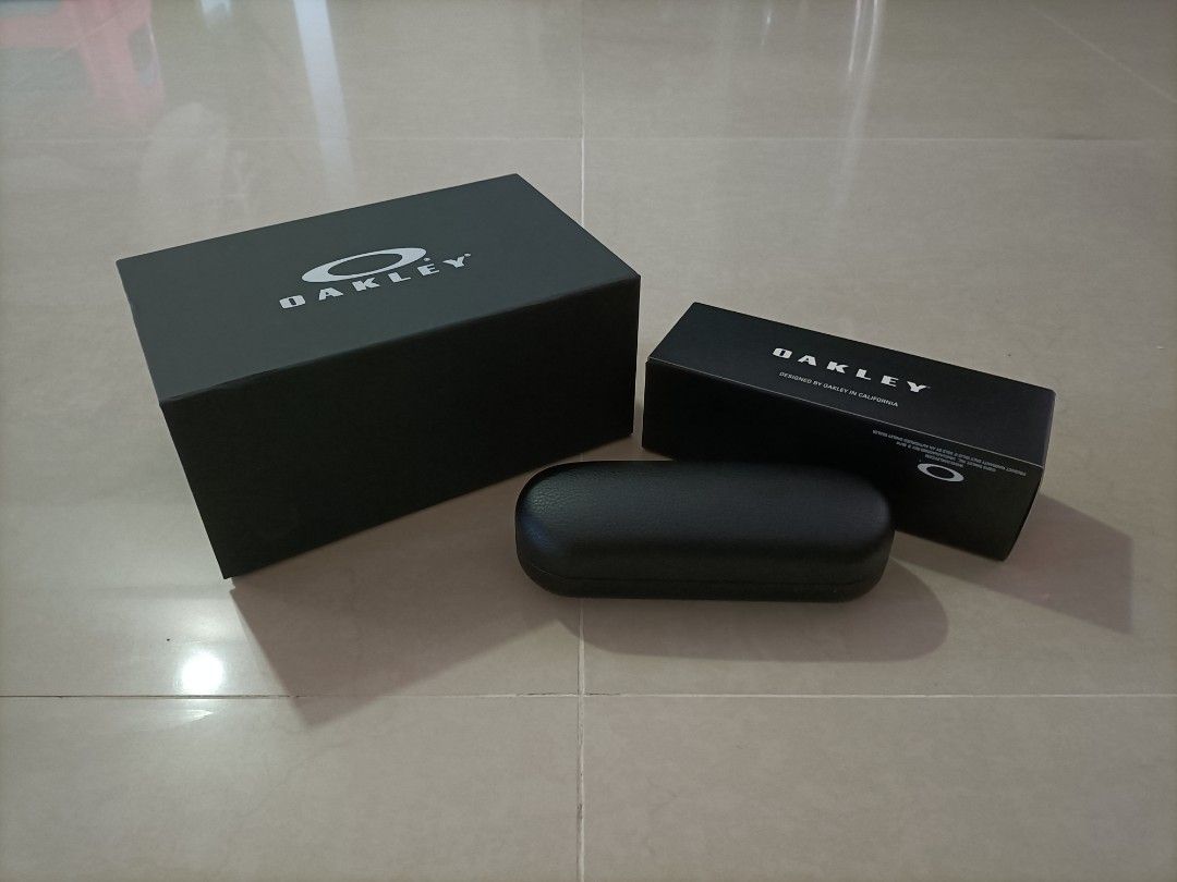 Oakley spectacle box with outer box, Men's Fashion, Watches ...