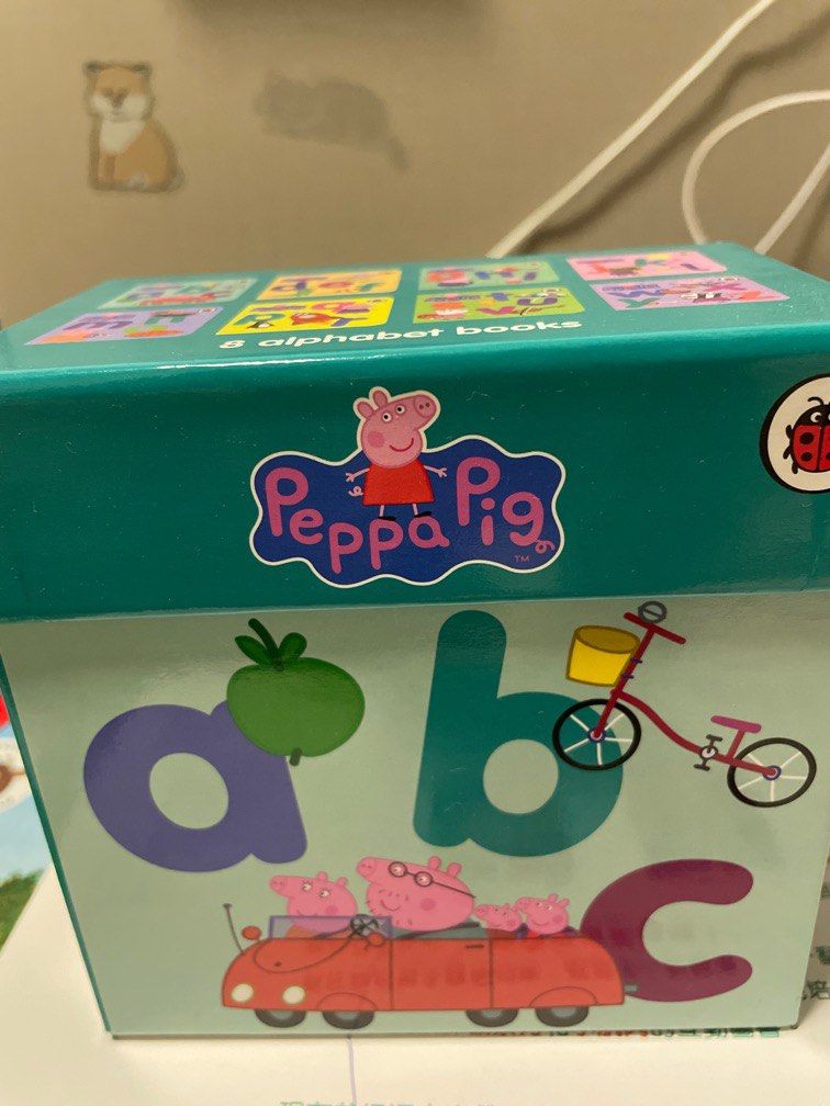 Peppa pig ABC book series, 興趣及遊戲, 書本 & 文具, 小朋友書 - Carousell