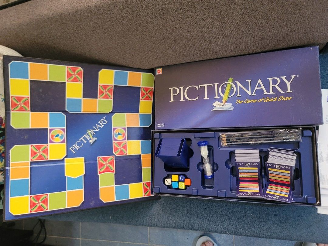 Pictionary 英文版, 興趣及遊戲, 玩具 & 遊戲類 - Carousell