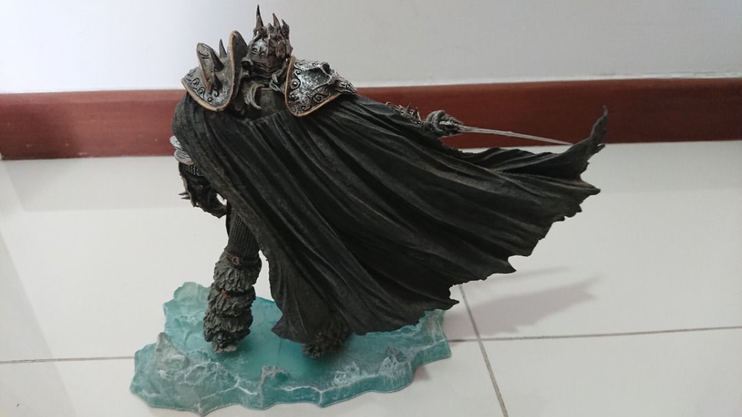 [Pre-Owned] Official Blizzard World of Warcraft - Arthas Menethil The ...